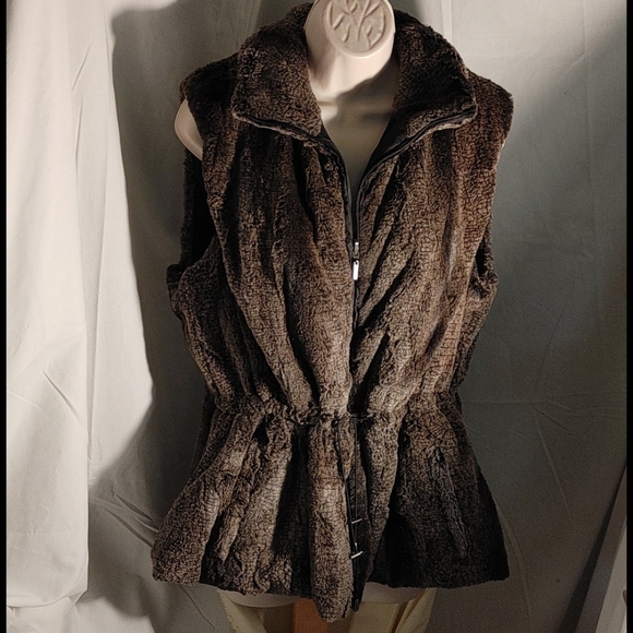 giacca | Jackets & Coats | Giacca Xl Faux Fur Reversible Vest Size Xl ...